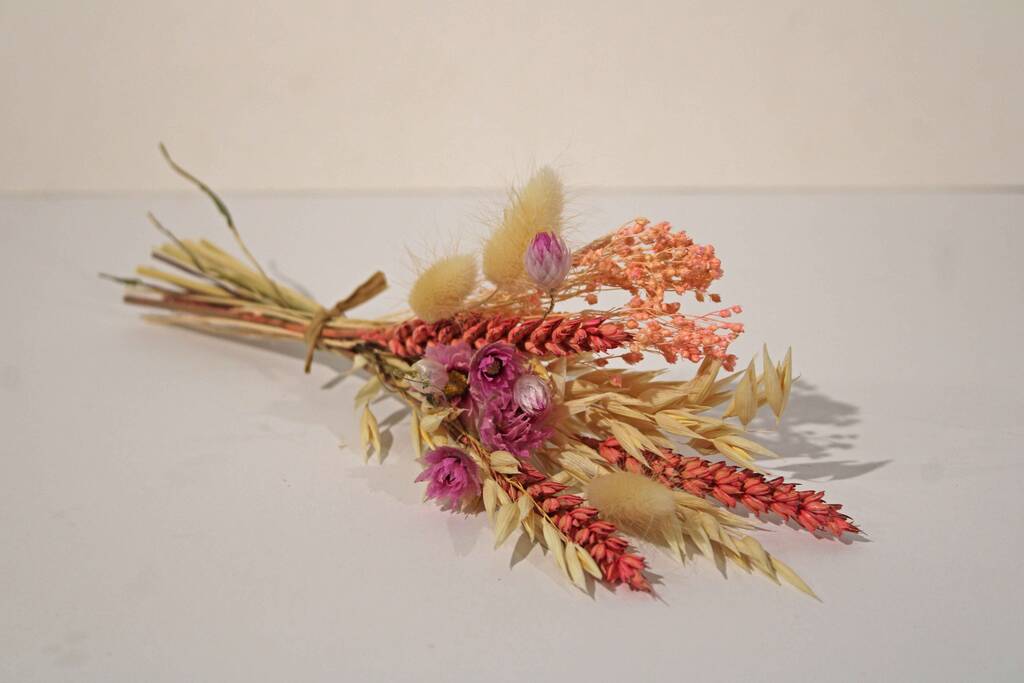 Bud Vase And Dried Flowers Gift Box By Haus of Botanica ...