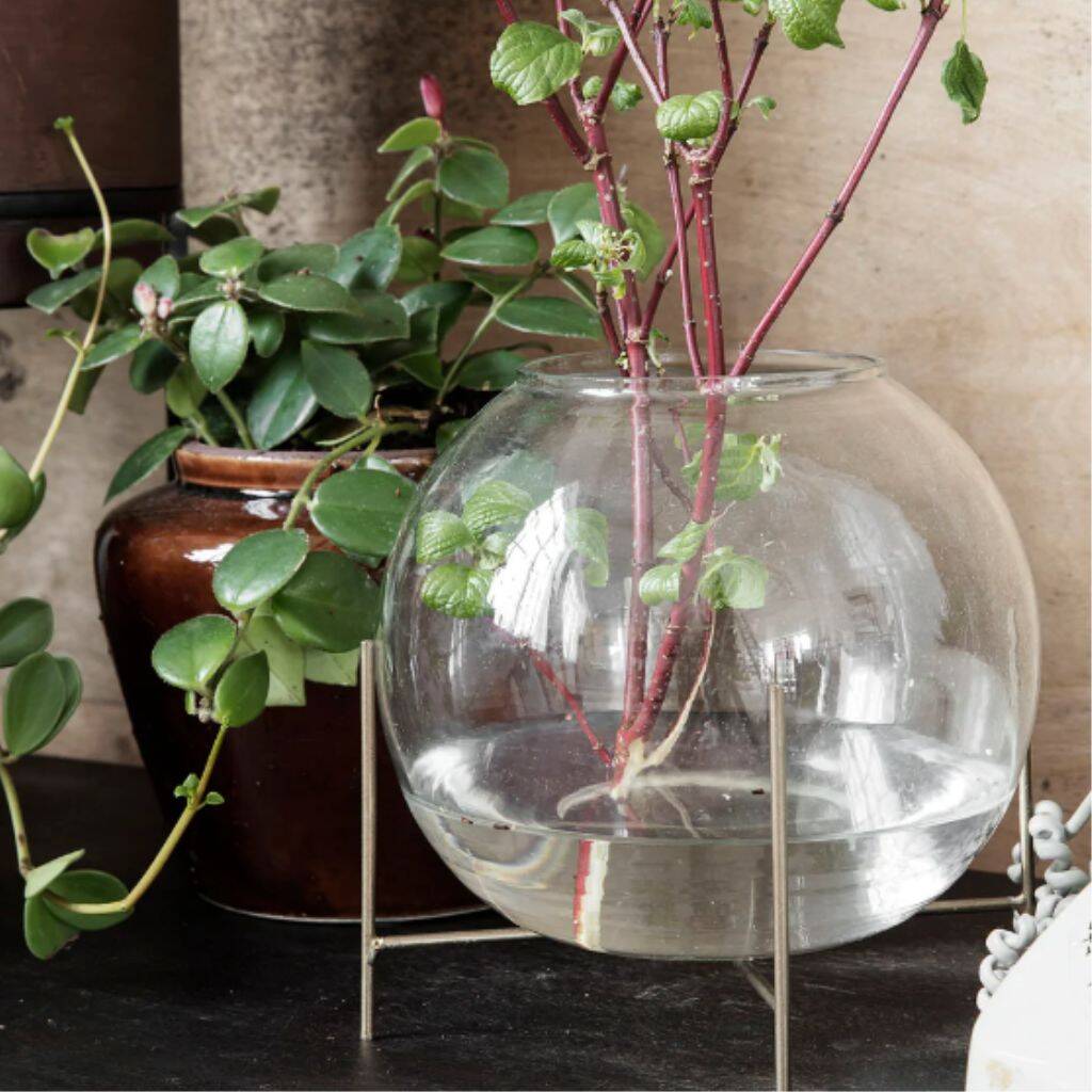 Vase W/ Stand, Ada By Maitri