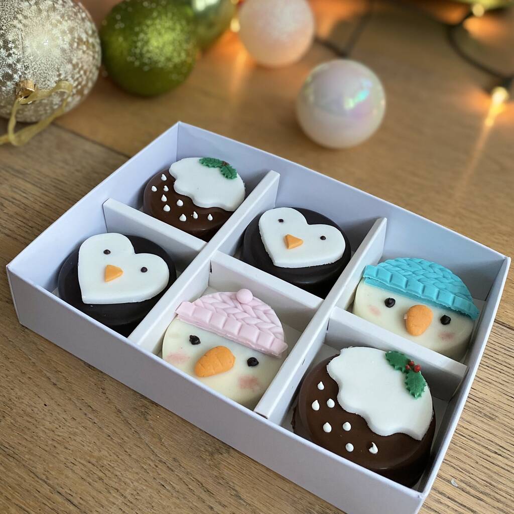 Cute Christmas Chocolate Coated Oreo Gift By La di da Sweet Treats ...