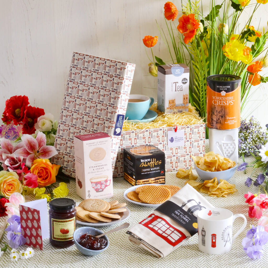 The Housewarming Celebration Hamper By The British Hamper Company ...