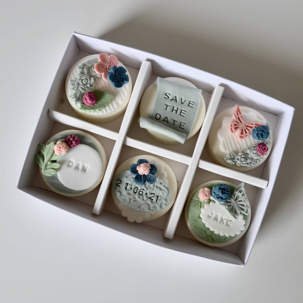 Personalised Wedding Oreo Gift Box By La Di Da Sweet Treats ...
