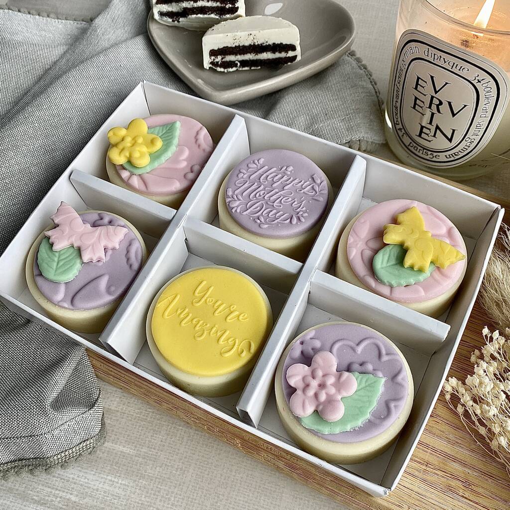 Mother's Day Chocolate Covered Oreo Gift Box By La di da Sweet Treats ...