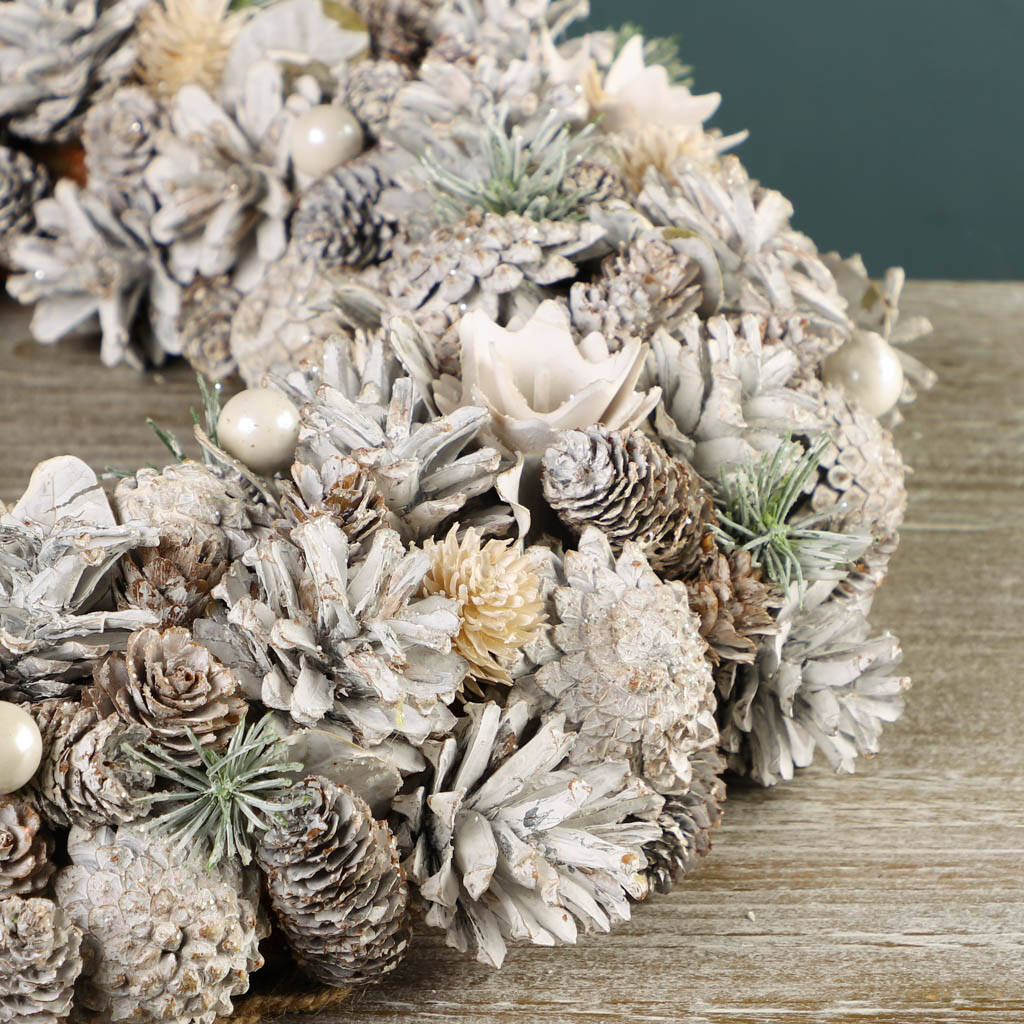 Extra Large Snowdrop Deluxe Christmas Wreath By Dibor ...