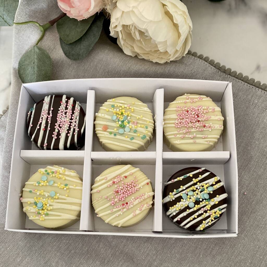 Chocolate Coated Oreo Gift Box By La di da Sweet Treats ...