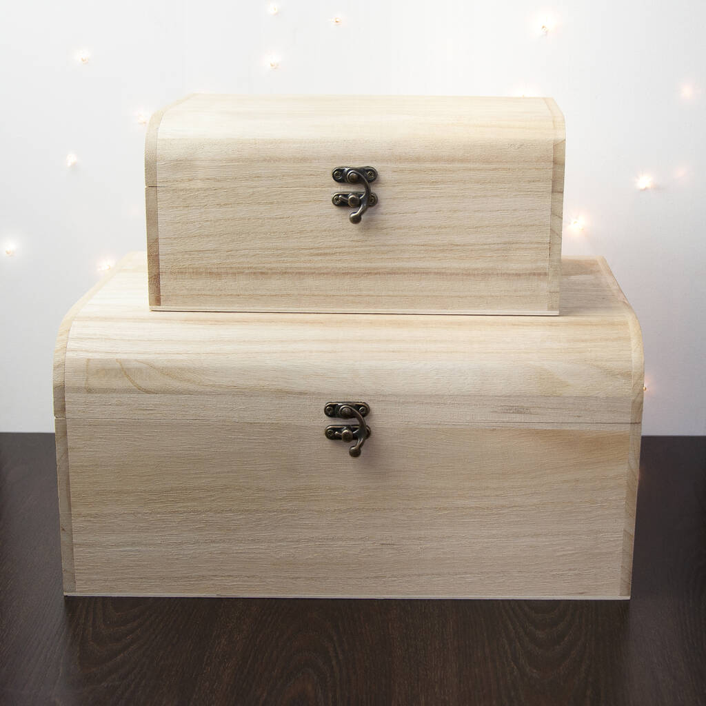Personalised Family Christmas Eve Wooden Chest By JUNGLEY ...