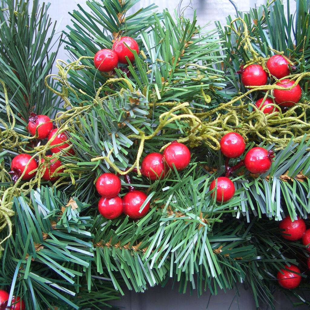 Faux Winter Christmas Berry Wreath By Pippa Designs ...
