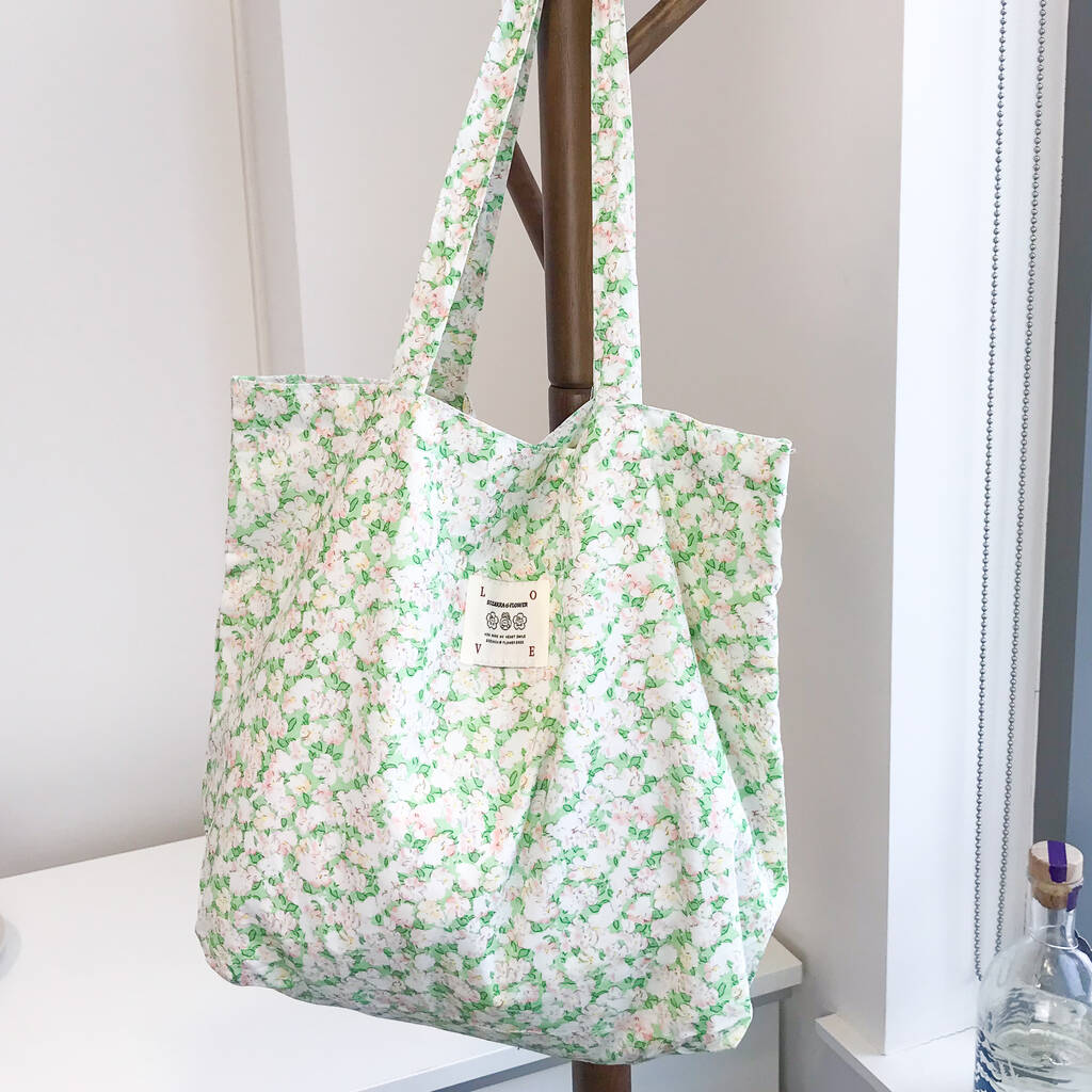 Lightweight Flower Shoulder Bag By GY Studios