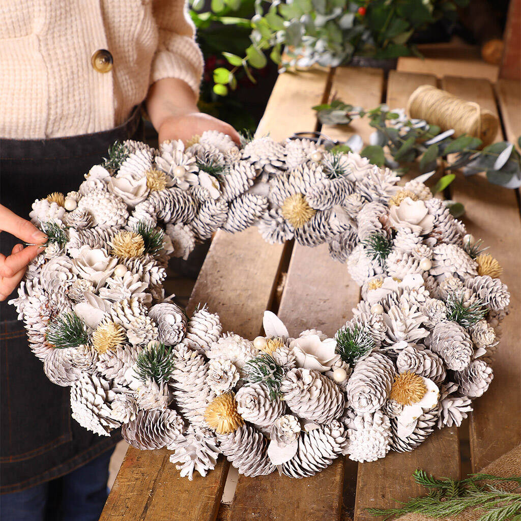Extra Large Snowdrop Deluxe Christmas Wreath By Dibor ...