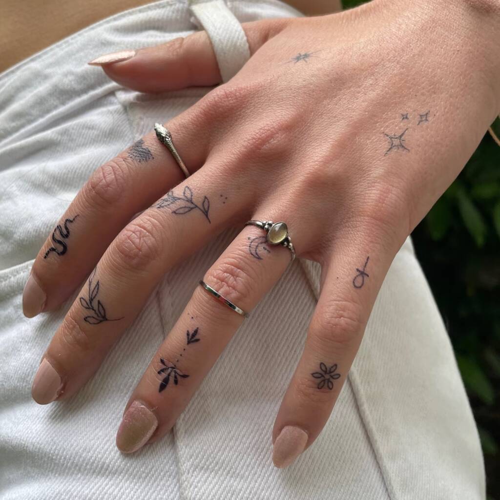 Minimalist Finger Tattoo Set For Women Semi Permanent By Temptress ...