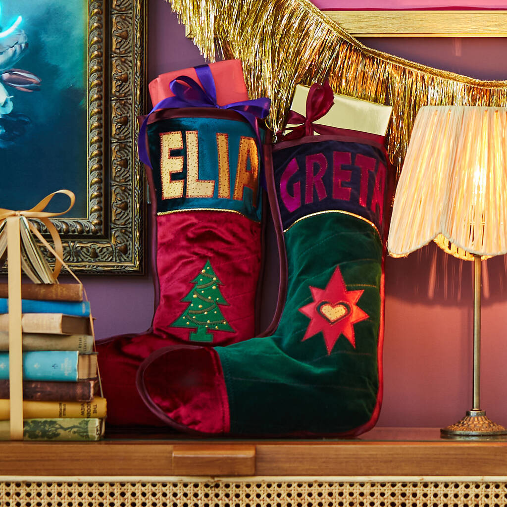 Hugo Gold Lettering Style Of Greta By Baloolah Bunting