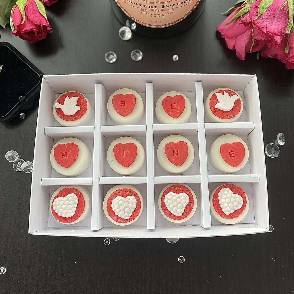 Valentine Bite Sized Oreo Gift Box By La di da Sweet Treats ...