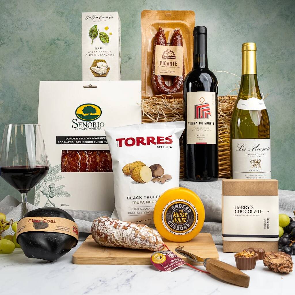 Luxury Hamper With Wine: Gourmet Food And Drink Gifts By ARTISAN DELI ...