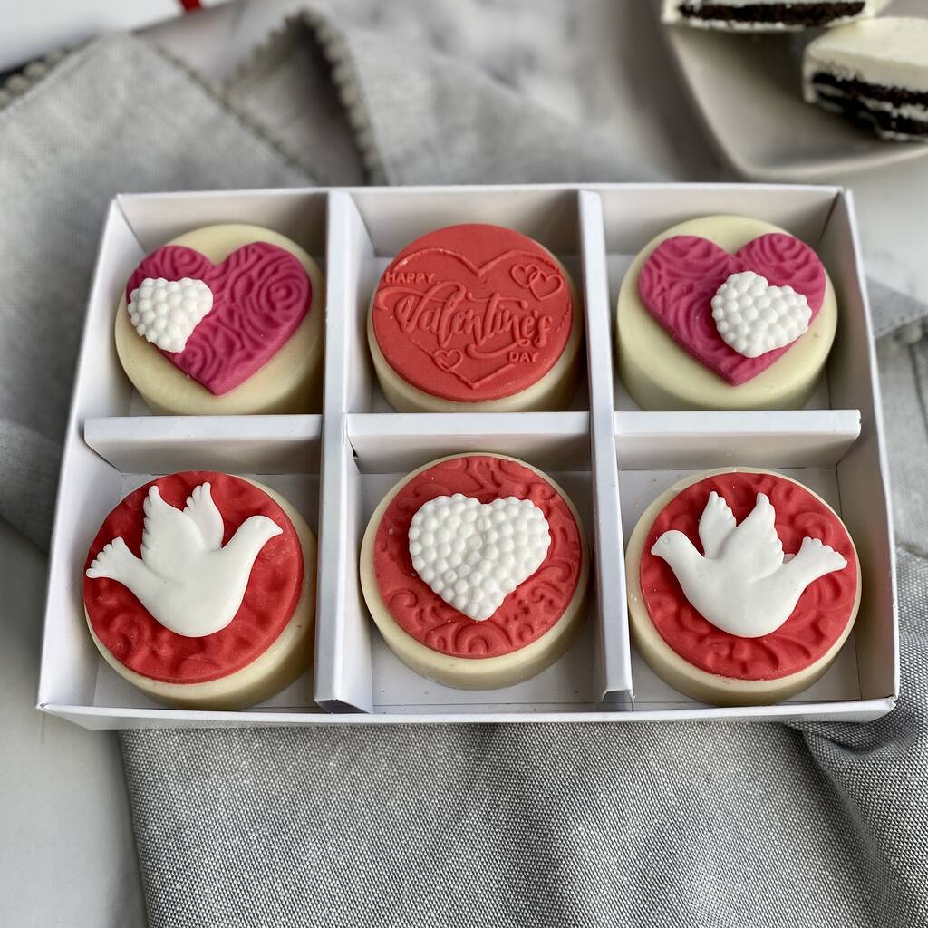 Personalised Valentine Oreo Gift Box By La di da Sweet Treats ...