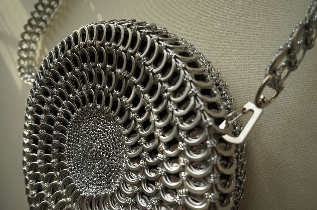 Round Daisy Chain Crochet Ring Pulls Handbag By Smart Deco Style ...