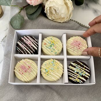 Chocolate Coated Oreo Gift Box By La di da Sweet Treats ...