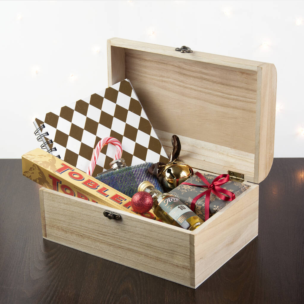 Personalised Family Christmas Eve Wooden Chest By JUNGLEY ...