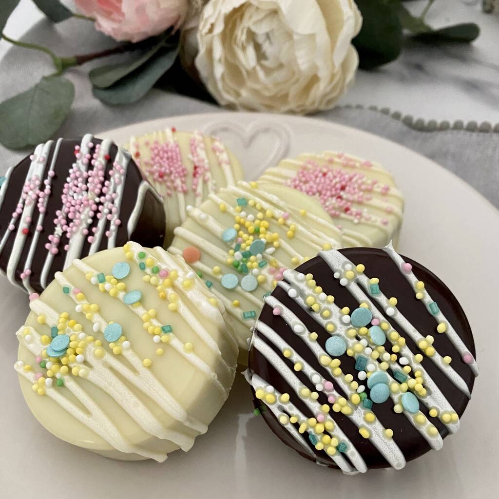 Chocolate Coated Oreo Gift Box By La di da Sweet Treats ...