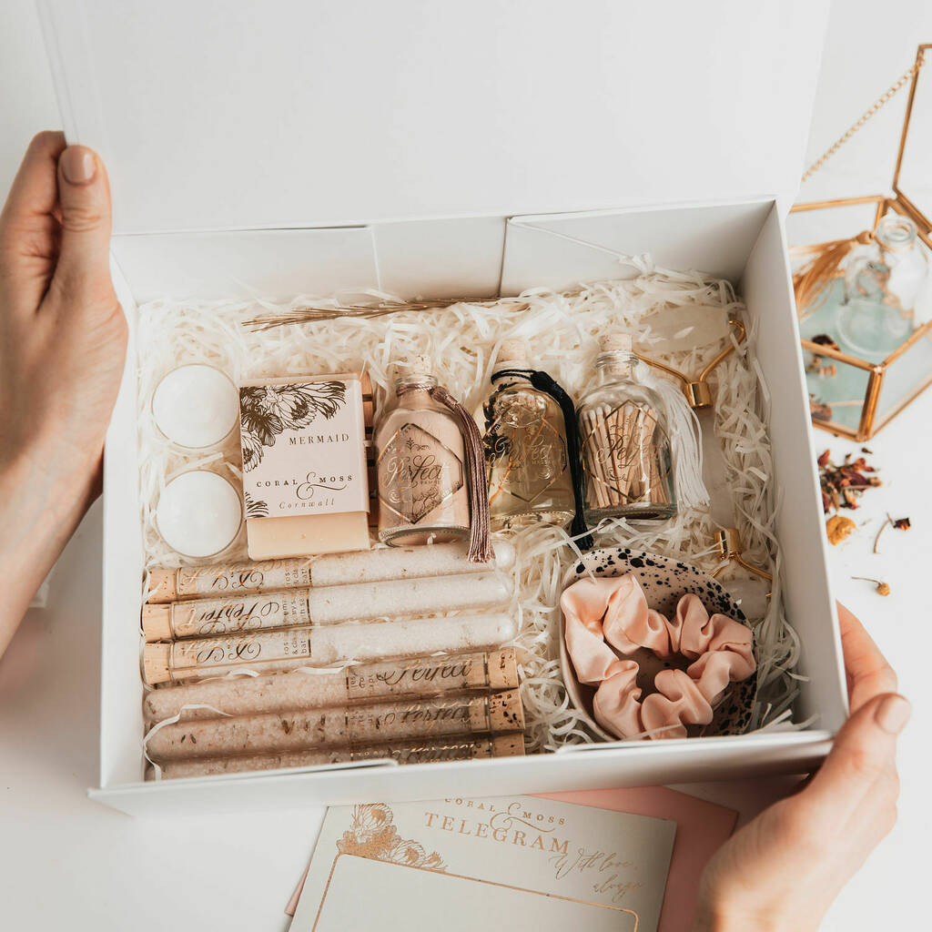 Delux 'spa Night In' Gift Set For Her By Coral & Moss ...