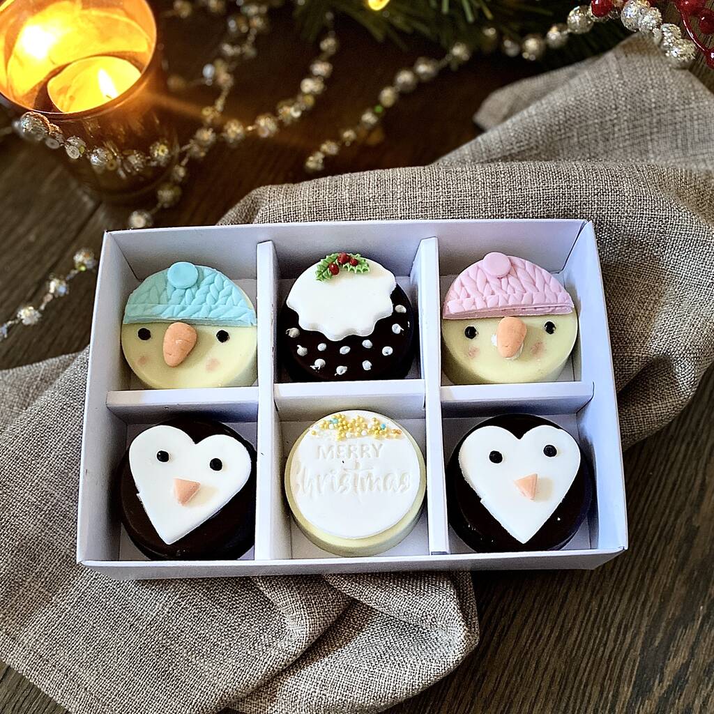 Cute Christmas Chocolate Coated Oreo Gift By La di da Sweet Treats ...