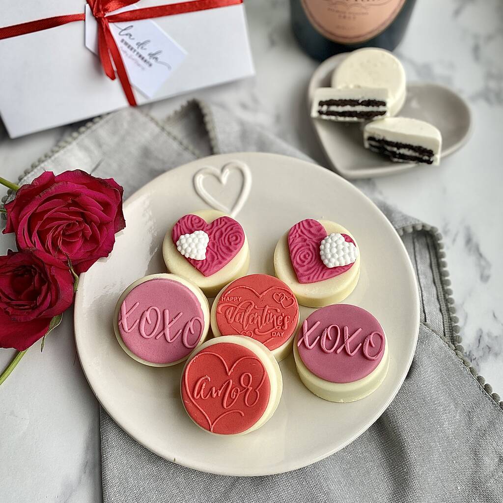 Personalised Valentine Oreo Gift Box By La di da Sweet Treats ...