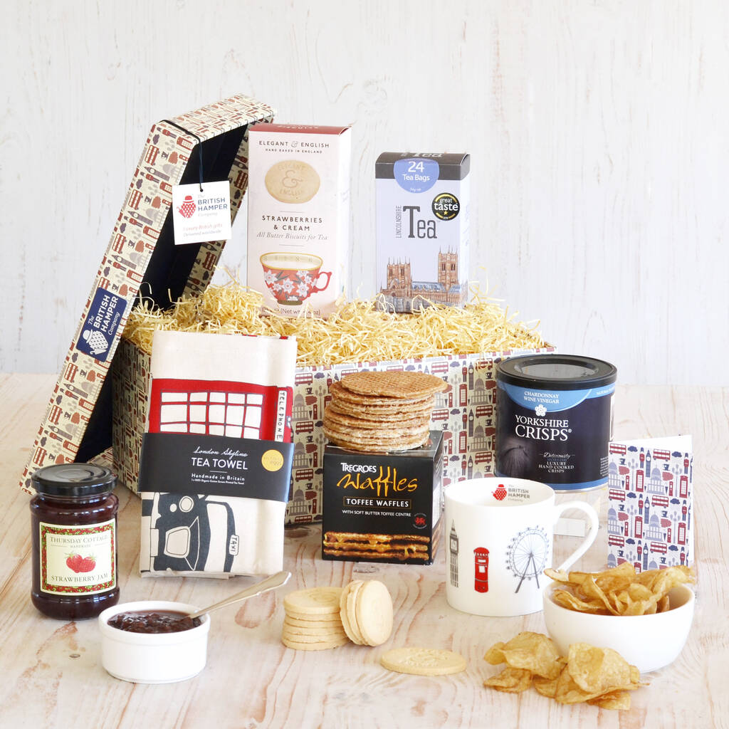 The Housewarming Celebration Hamper By The British Hamper Company ...
