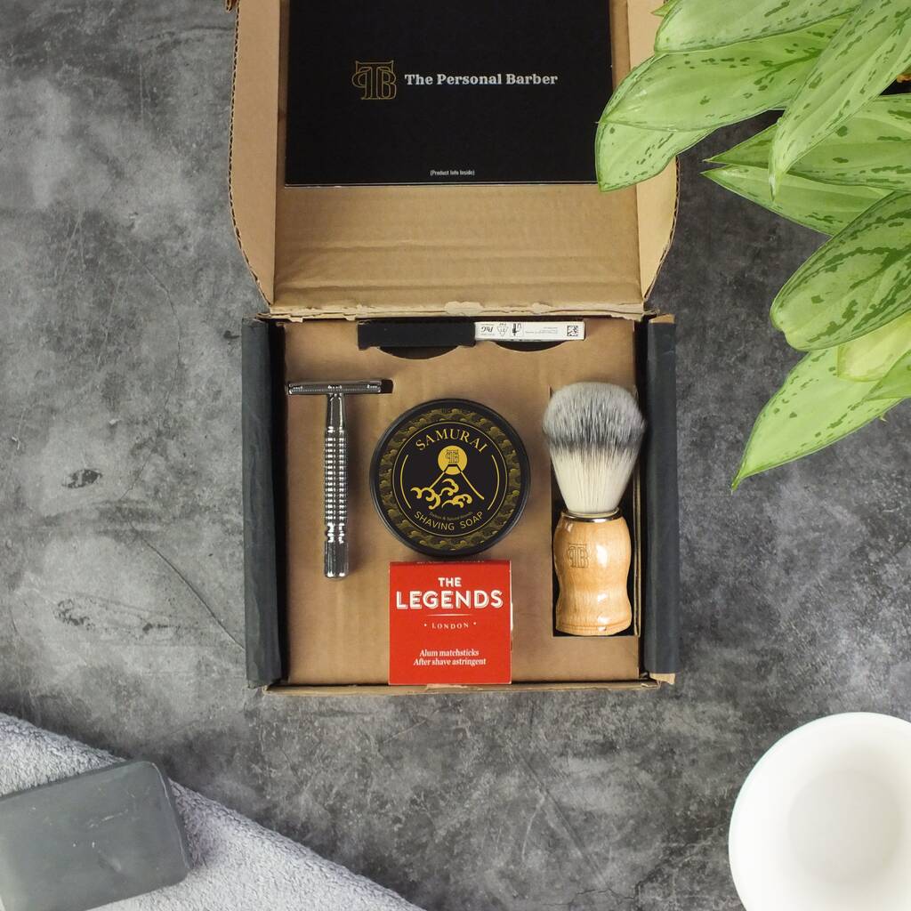 Classic Razor And Brush Shaving Starter Kit By The Personal Barber ...