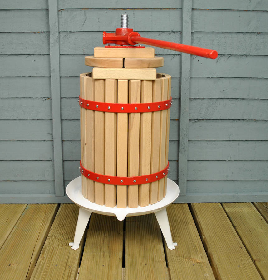 Traditional Eighteen Litre Fruit And Apple Press By Garden Selections ...