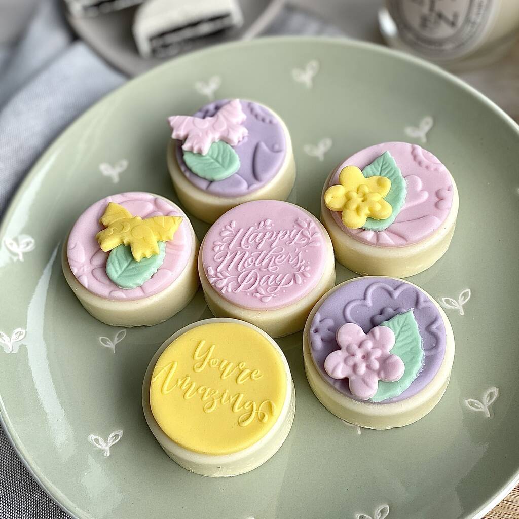 Mother's Day Chocolate Covered Oreo Gift Box By La di da Sweet Treats ...