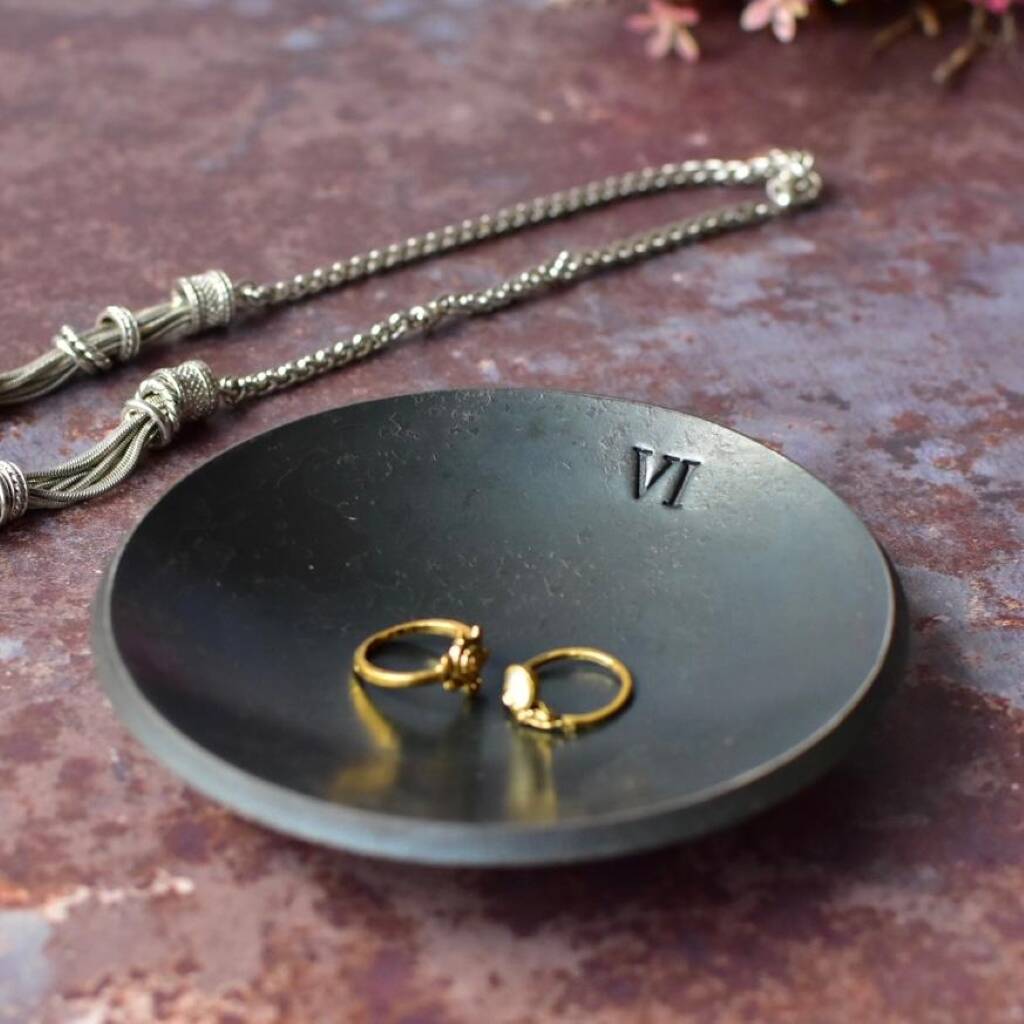 6th Anniversary Round Iron Dish Pressed Smooth Finish By Coach House ...