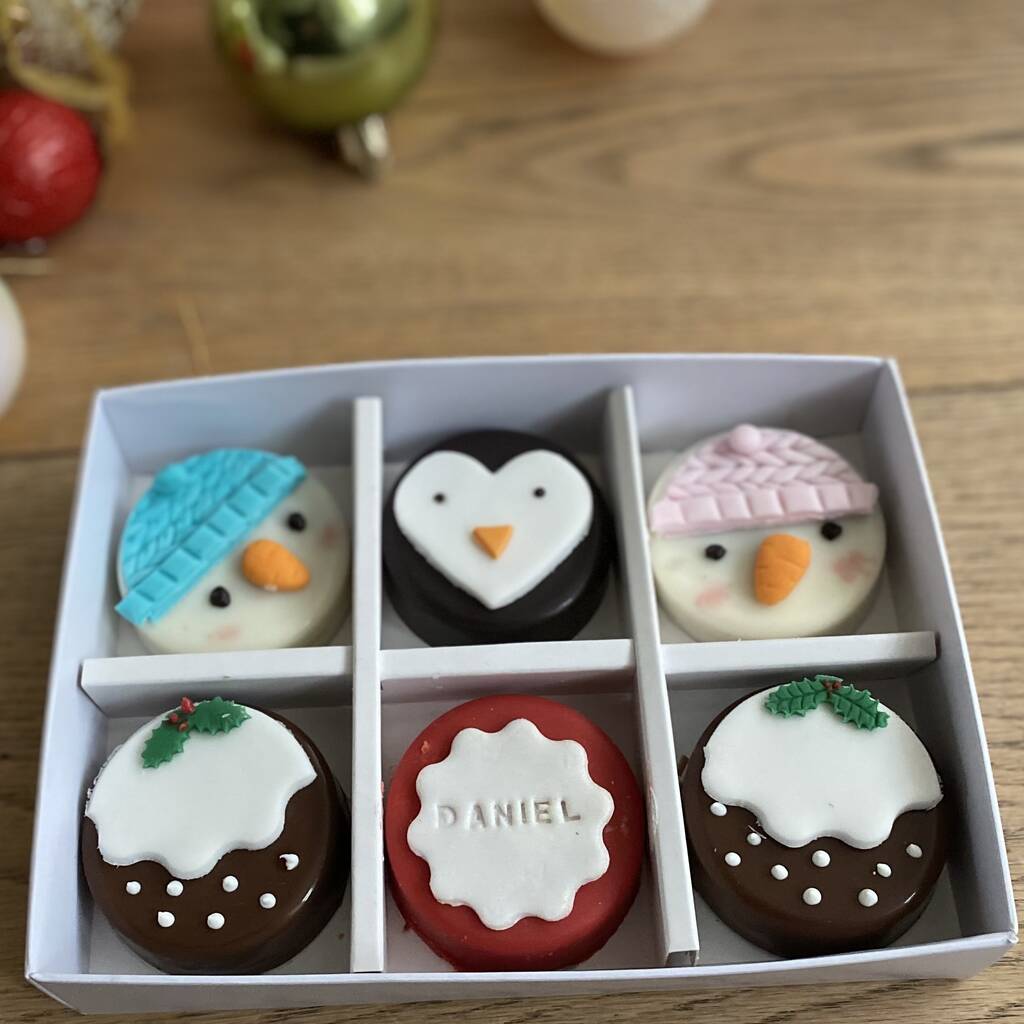 Cute And Personalised Christmas Coated Oreo Gift By La di da Sweet ...