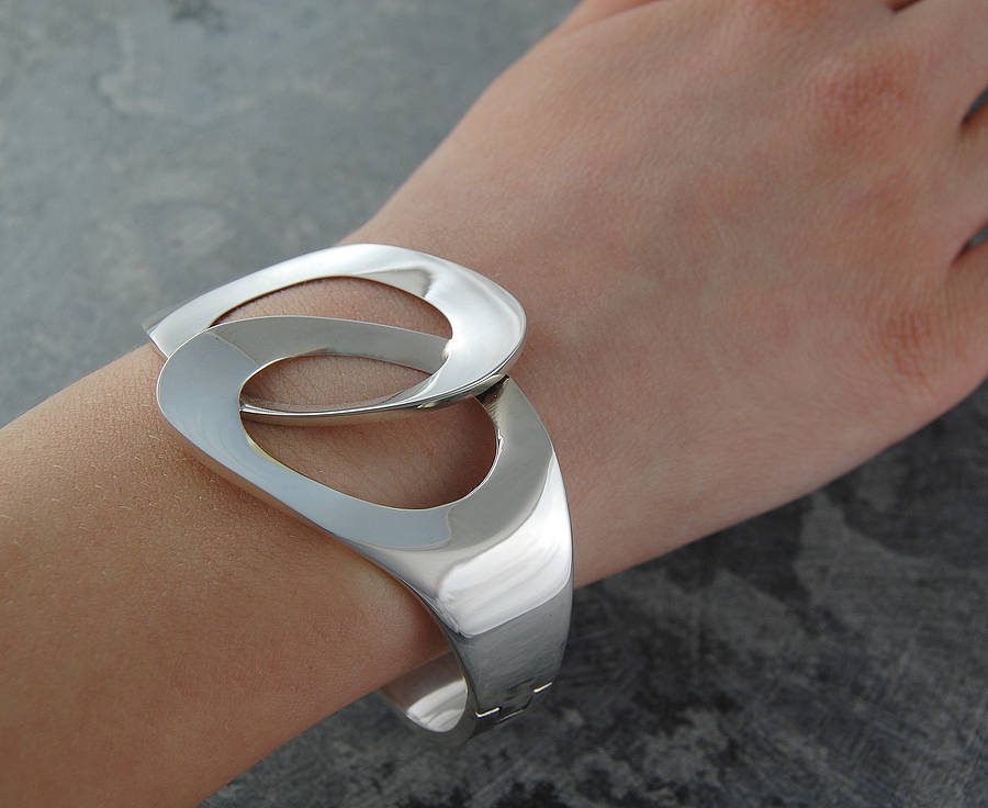 Interlocking Solid Silver Circles Choker By Otis Jaxon ...